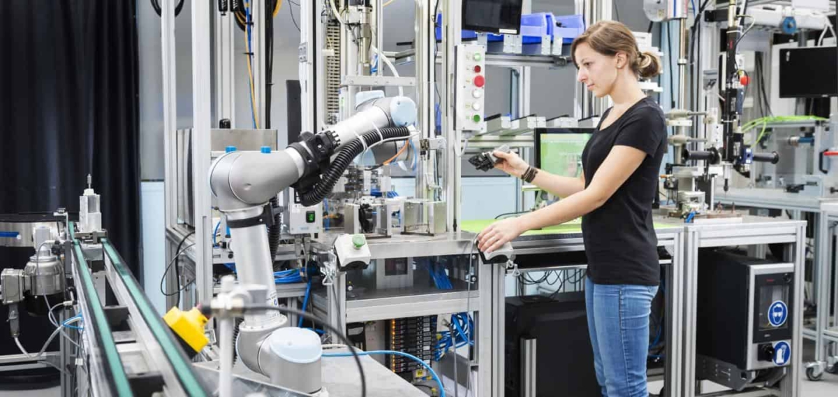 What is a Manufacturing Engineer and How Can I Become One?
